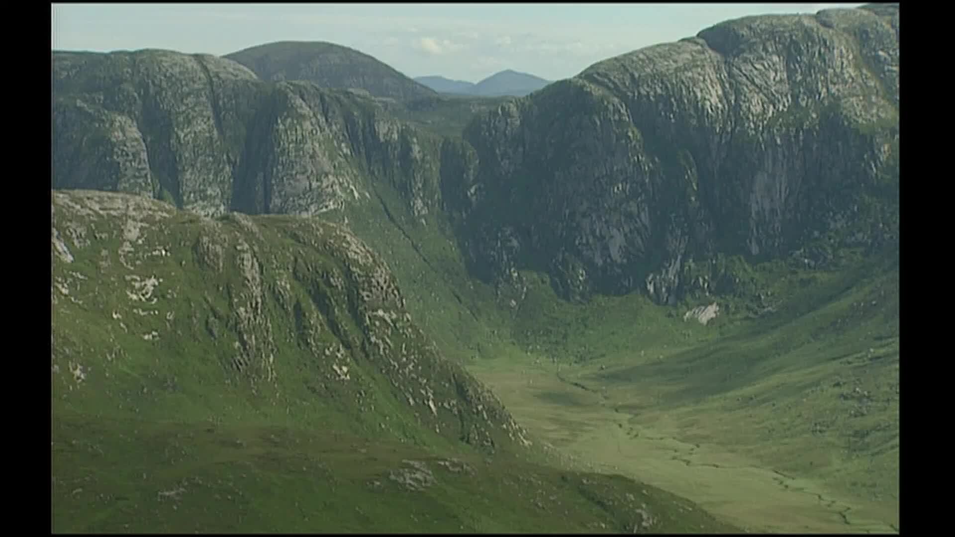 An Bealach Ó Dheas - Dún na nGall | Player | Irish Television Channel, Súil Eile