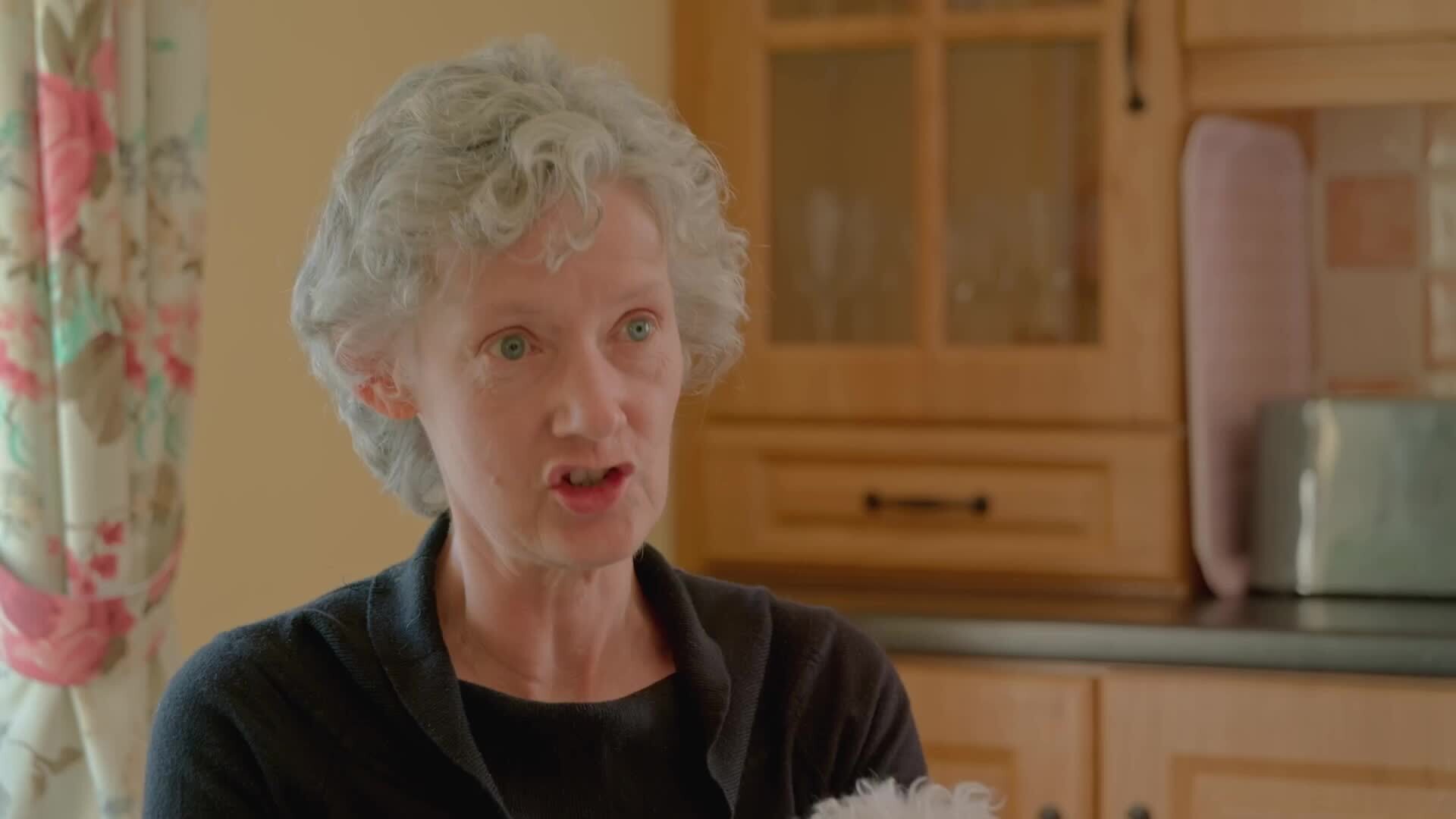 Aerfort Dhún na nGall (1-2) | Player | Irish Television Channel, Súil Eile