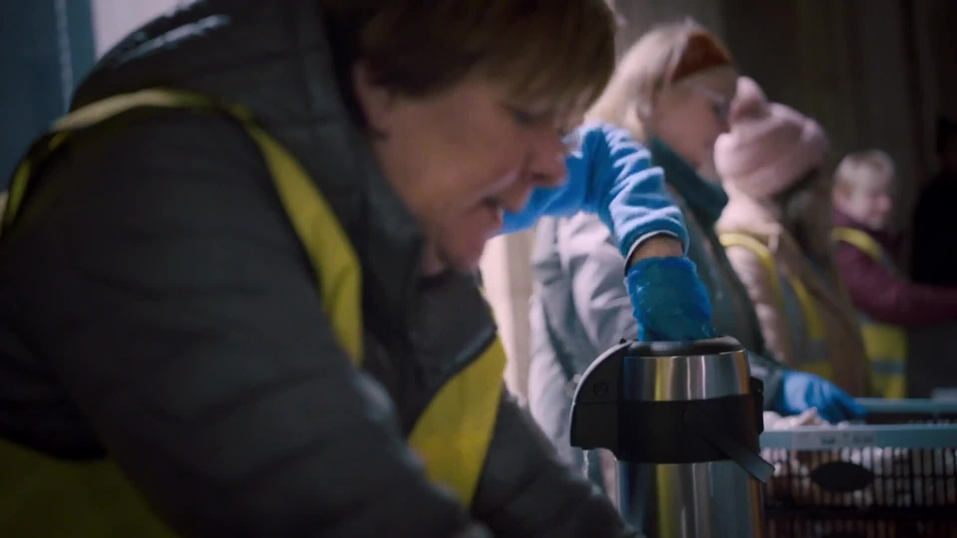 Cúramóirí (1-1) | Player | Irish Television Channel, Súil Eile