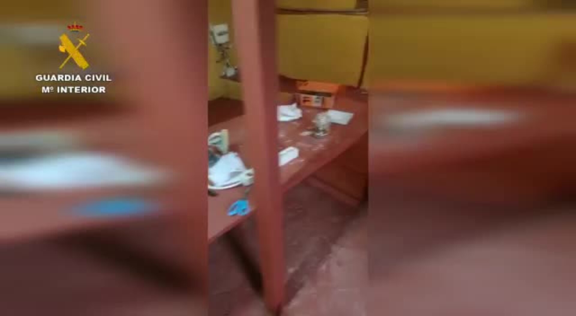 Rescatan una patera con 17 personas en el Castillo del Romeral | Canarias7