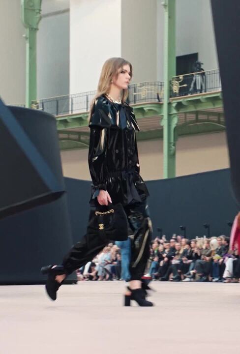 Fall-Winter 2025/26 - ルック 31 - ファッション | CHANEL シャネル Fall-Winter 2025/26 - ルック 31 - ファッション | CHANEL シャネル