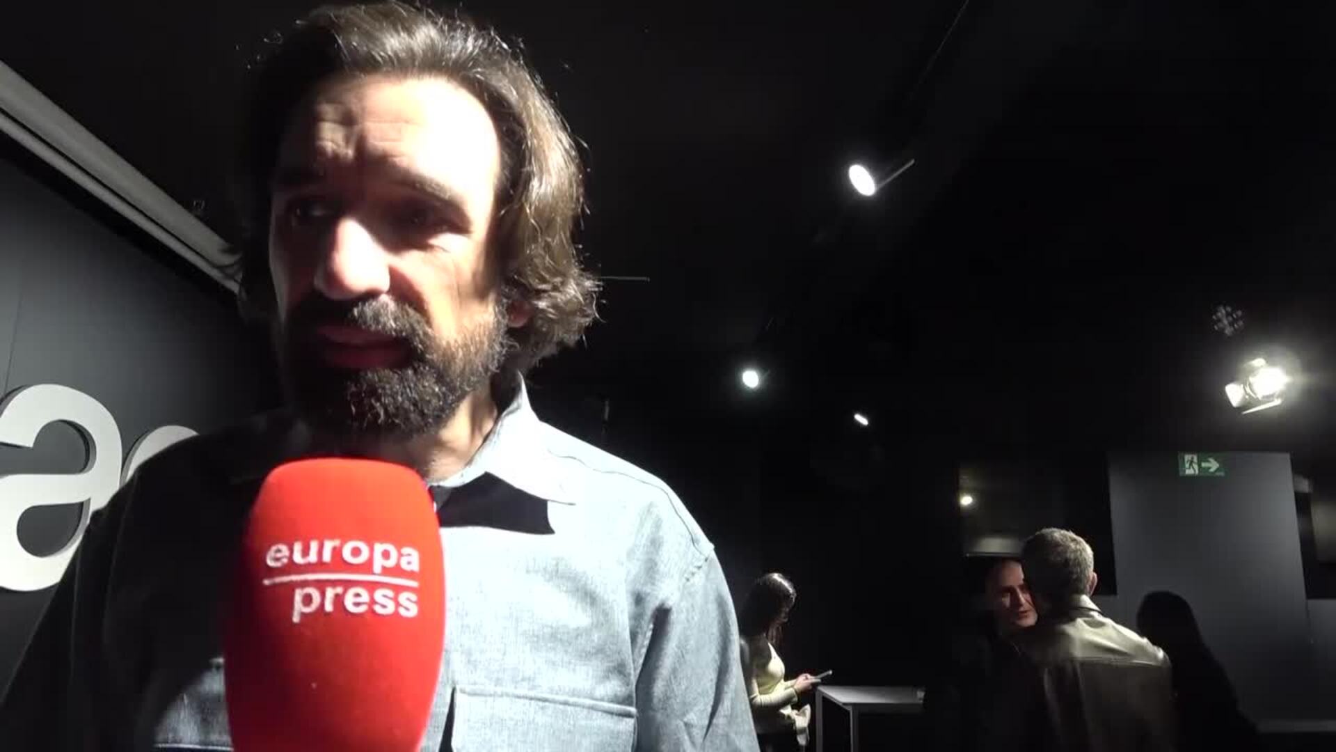 El humorista Miguel Lago presenta su segunda novela 'Bécquer en París ...