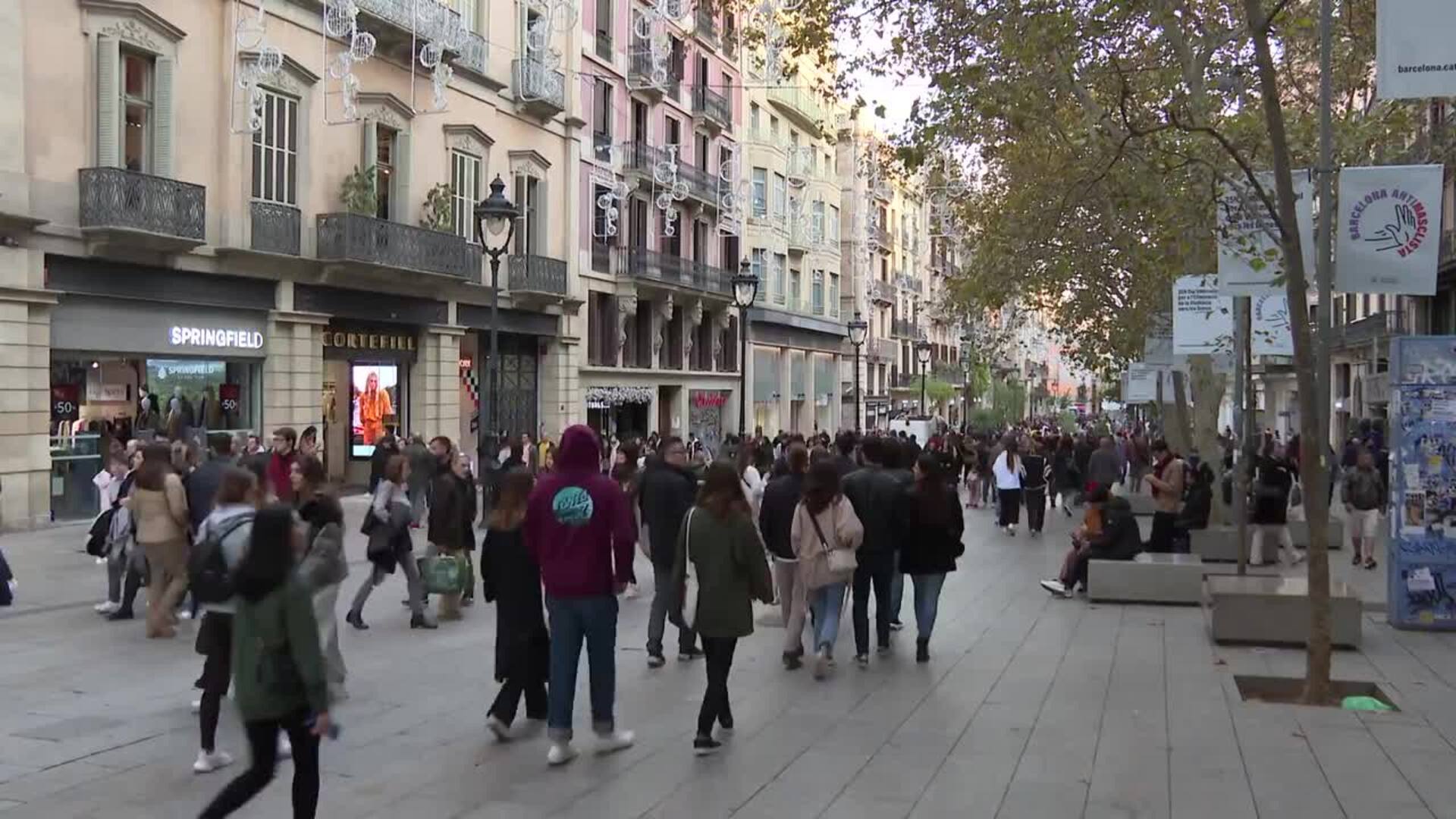 Julia Gunthel, la mujer más rápida estallando globos con la espalda ...