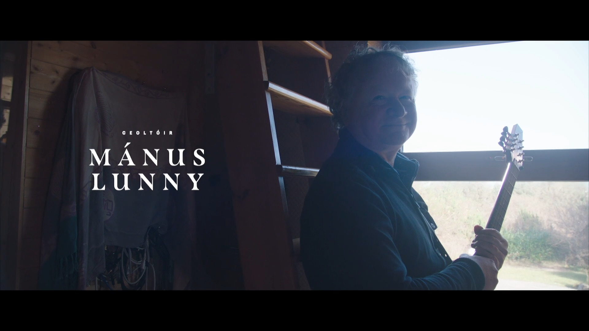 Samhlú - Croí Cruthaitheach - Mánus Lunny | Seinnteoir | Irish ...