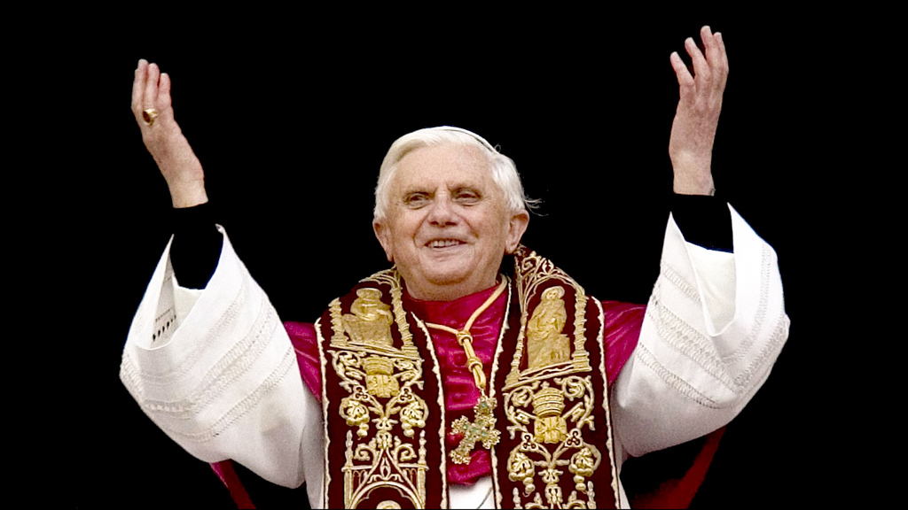 Hunde, Garde, Heilige. Was Benedikt mit der Schweiz verband.