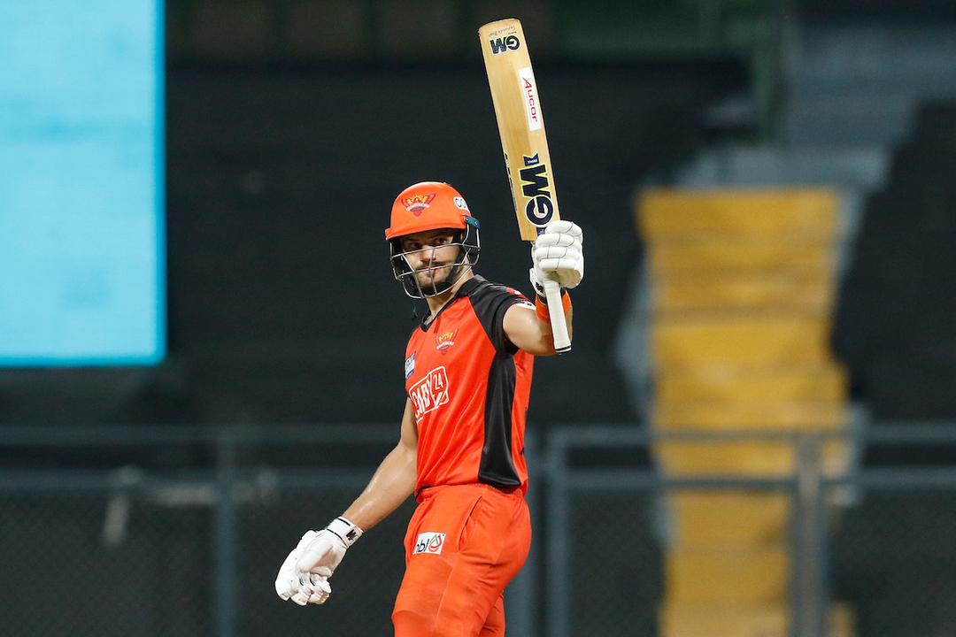M03: SRH vs RCB – Aaron Finch Six