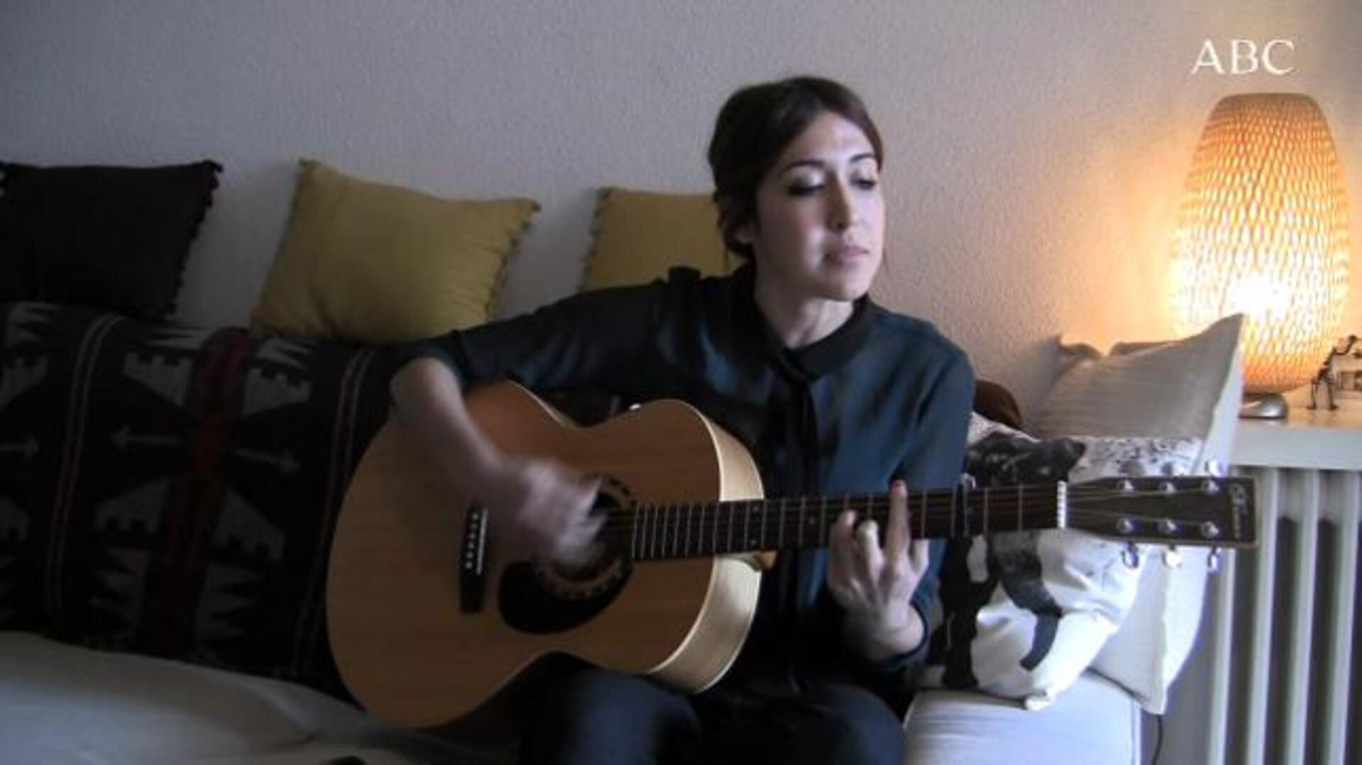 Anni B Sweet lanza su nuevo disco «más oscuro y profundo» que el anterior